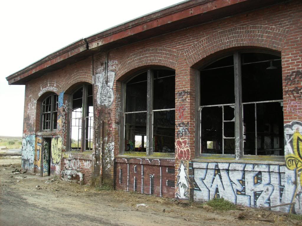 Bayshore Roundhouse - Thread - Urban Exploration Resource